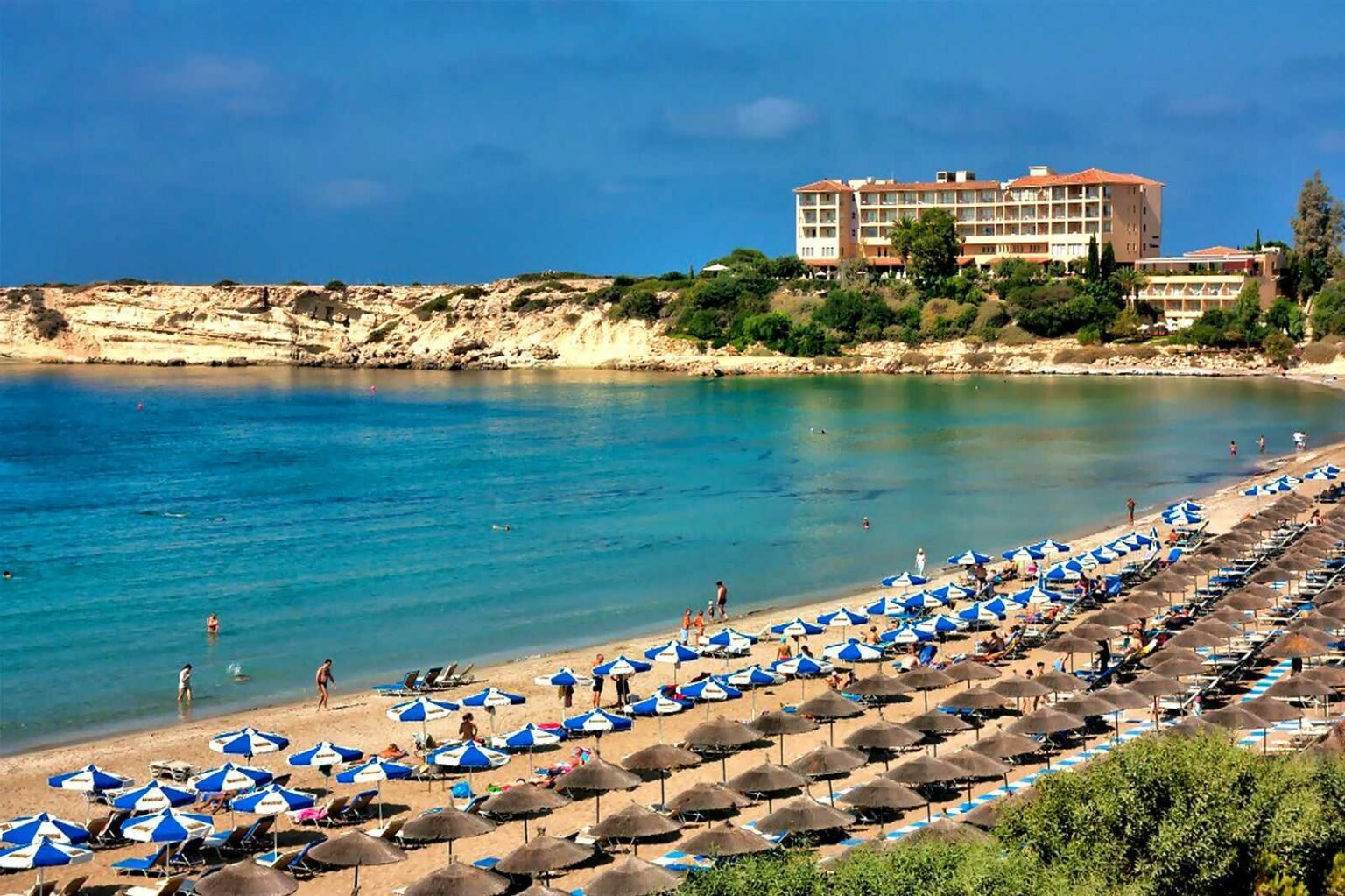 Coral Bay | Beach Travel Destinations